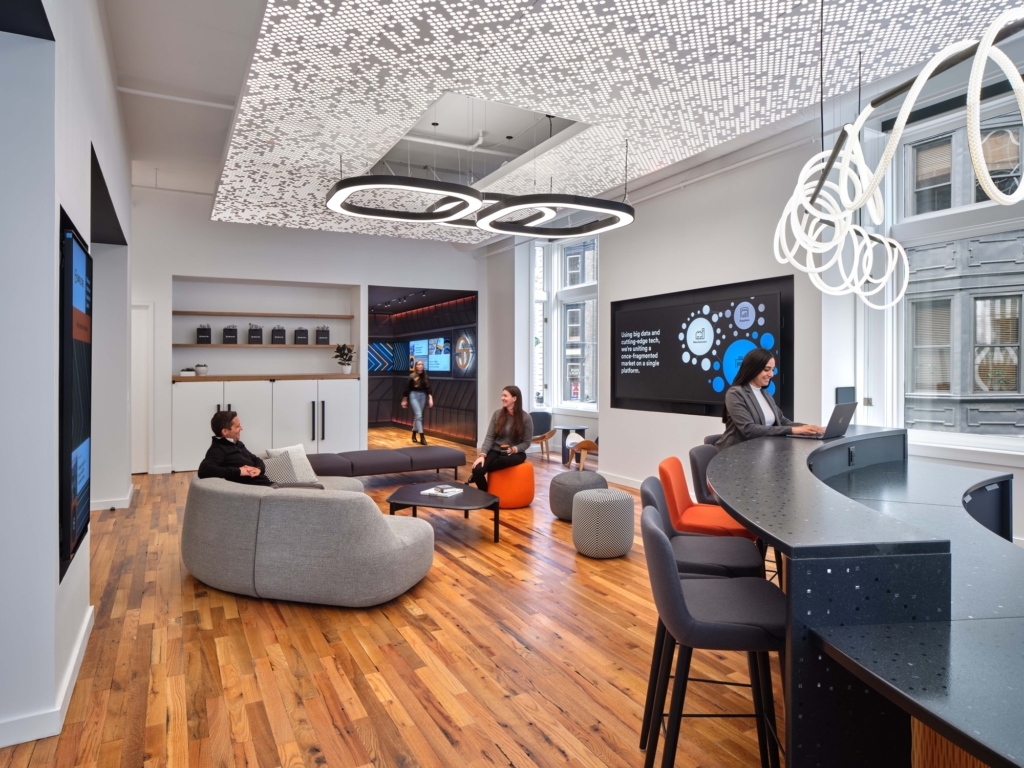 Office Snapshots: SimpleTire Offices – Philadelphia - NELSON Worldwide